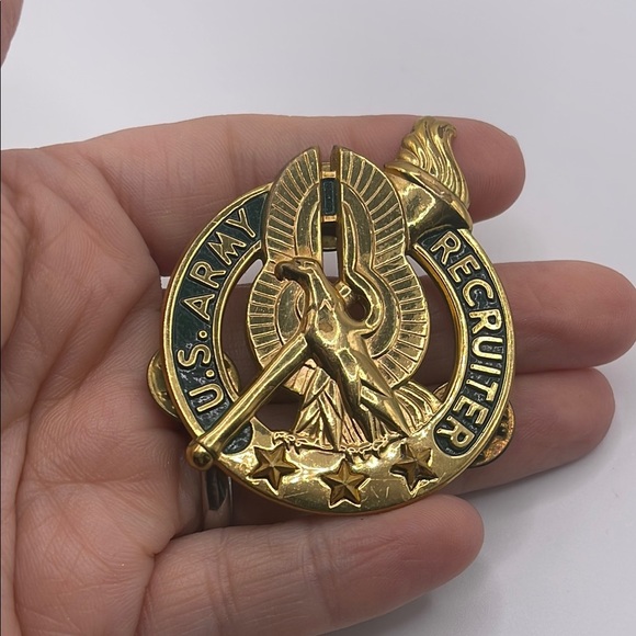 Accessories | Gold Us Army Recruiter Badge | Poshmark